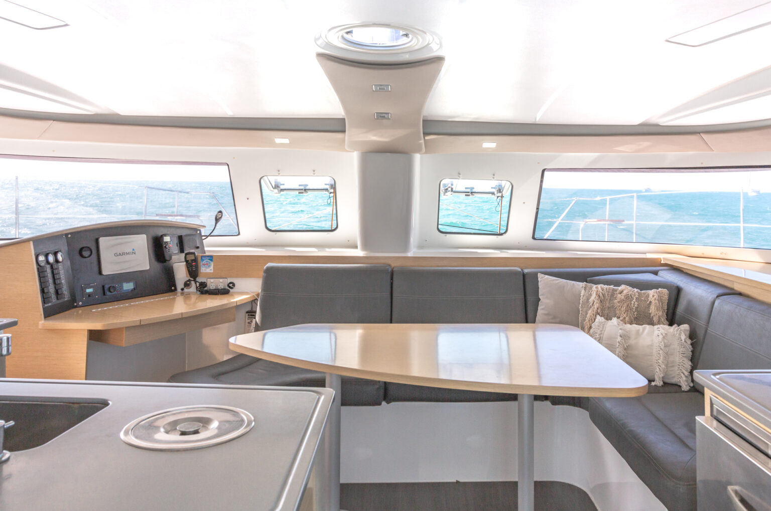 Fountaine Lipari 41' Sumo - Sweet Escape Yacht Charter